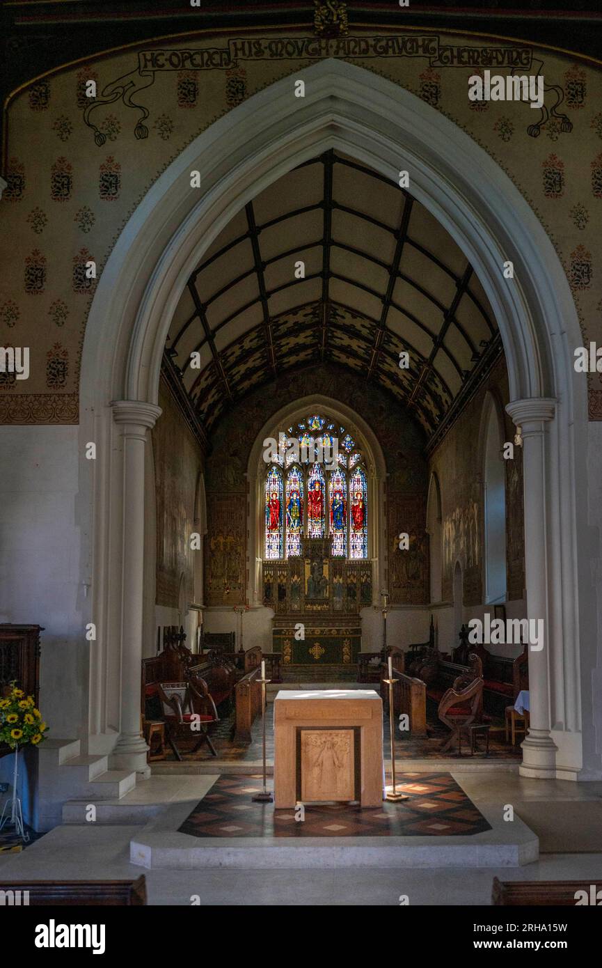 St andrew’s church essex hi-res stock photography and images - Alamy
