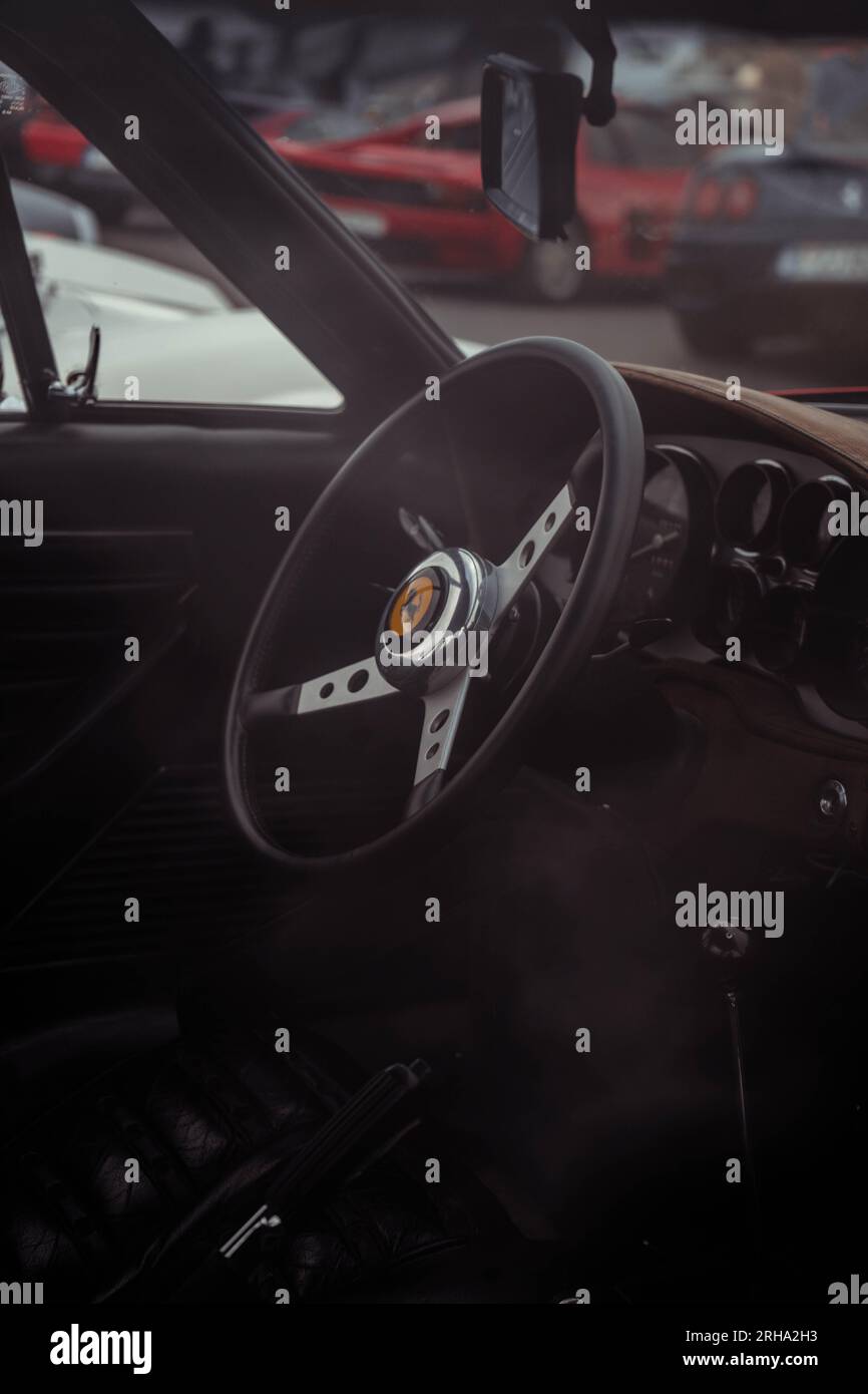 Wheel car beautiful golden hi-res stock photography and images - Alamy