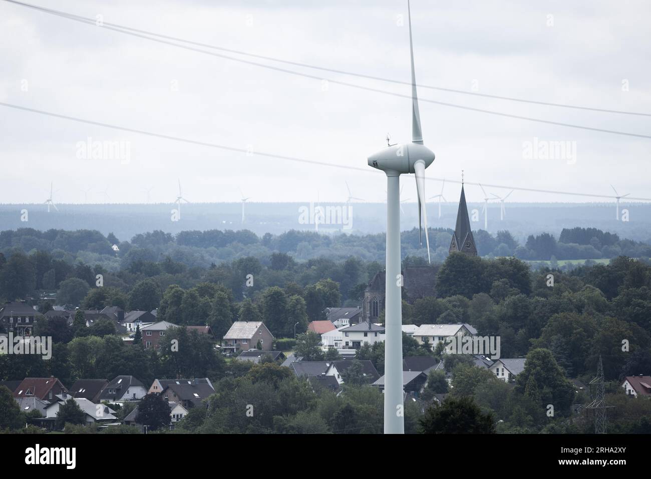 Simmerrath, Germany. 15th Aug, 2023. View of a wind turbine at the ...