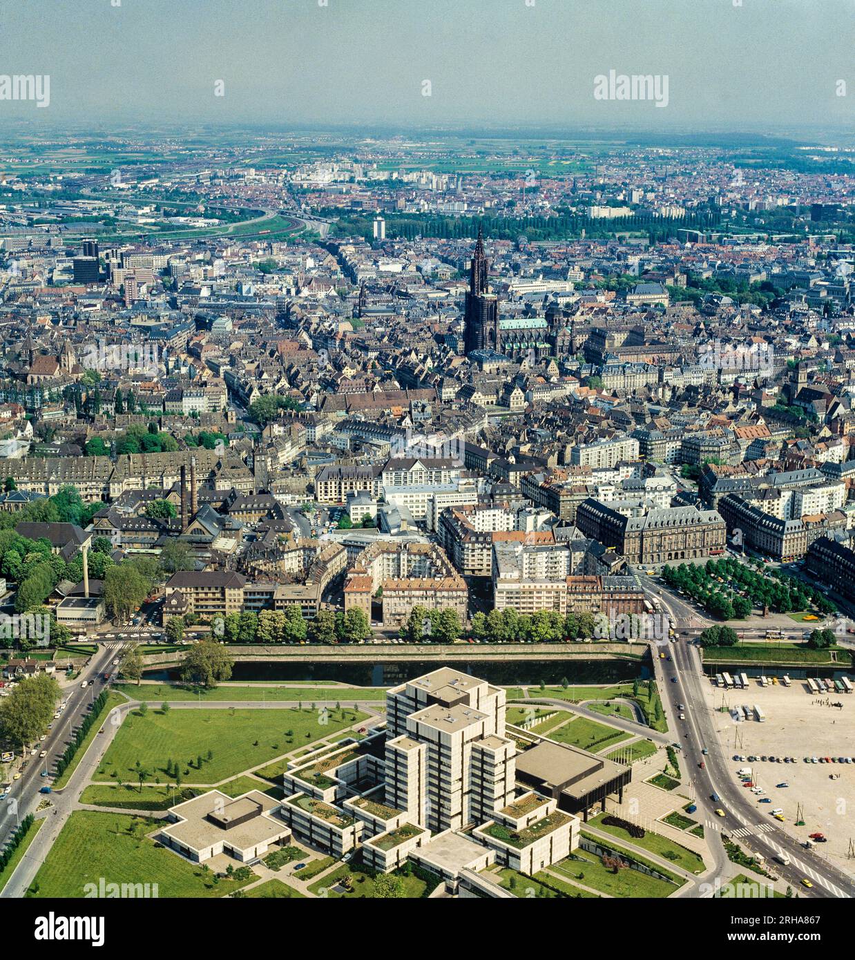 Strasbourg, town council buildings, Place de l'Etoile square, city ...