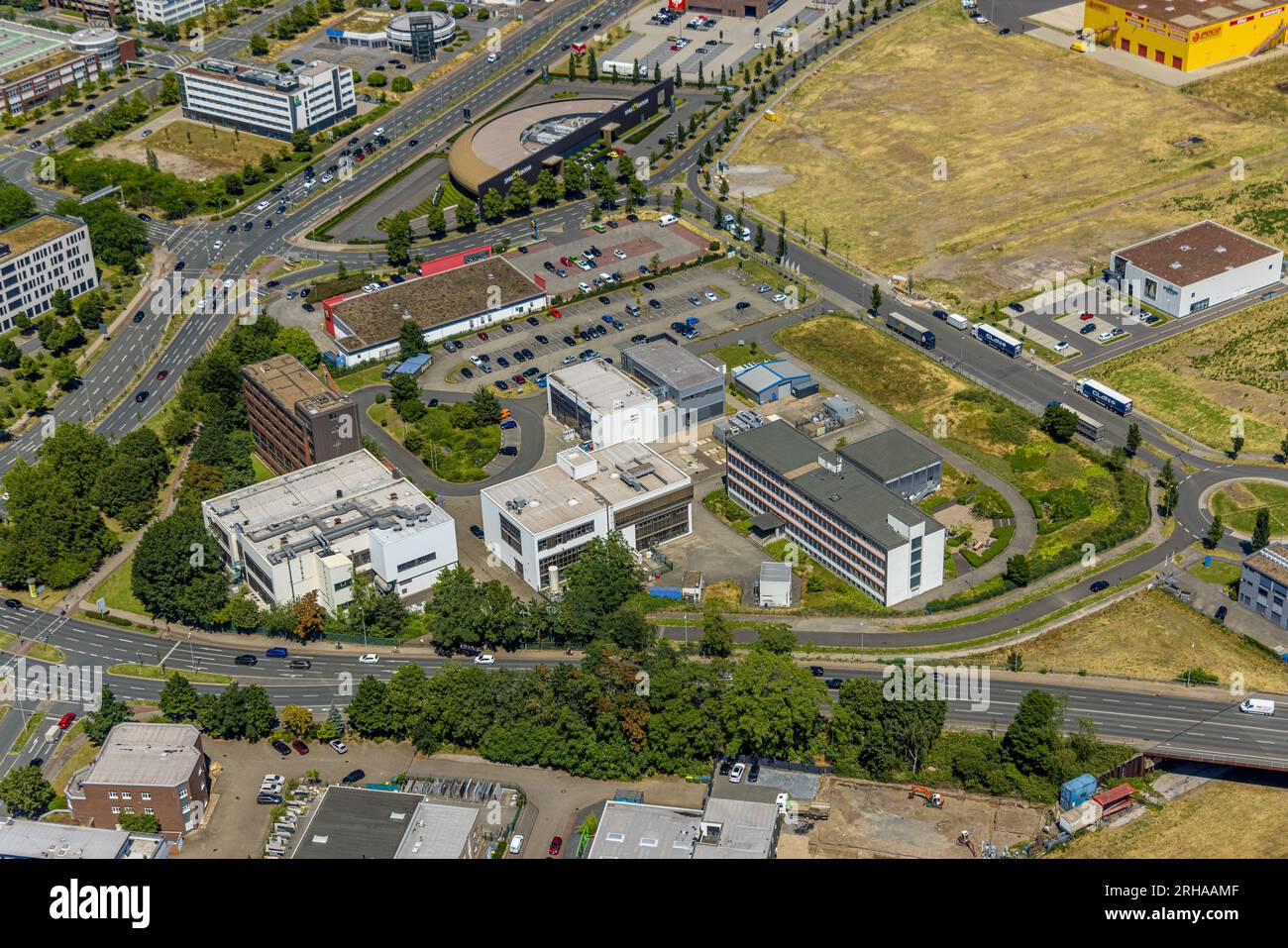 Aerial view, Fraunhofer Institute in Westfield Centro shopping center ...