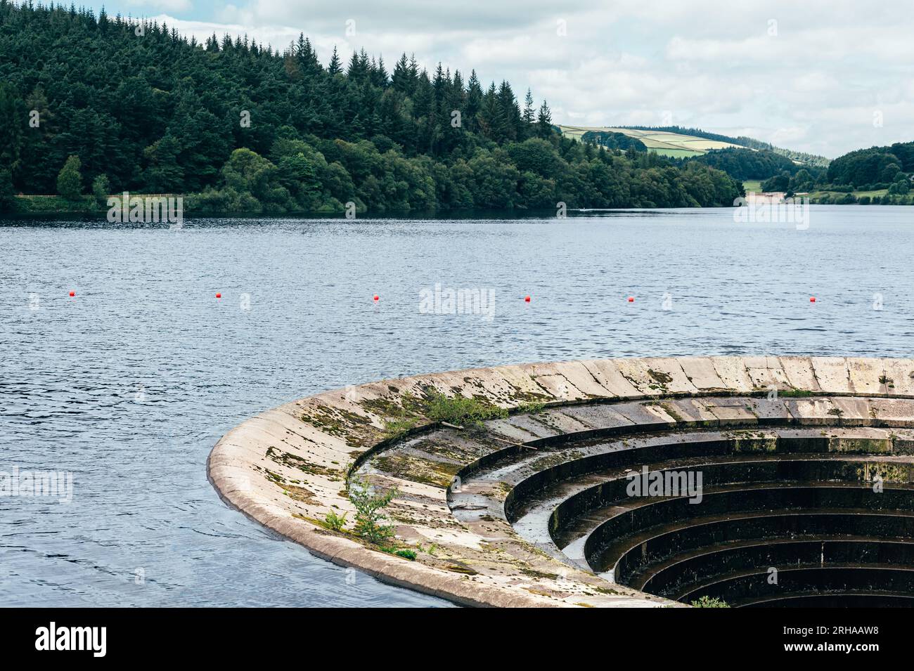Ladybower Reservoir, large Y-shaped reservoir in the Upper Derwent ...