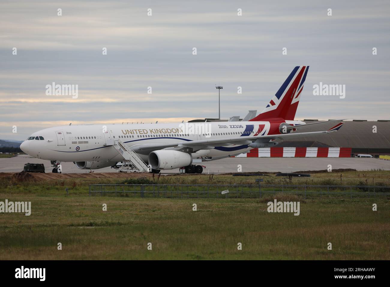 Raf lossiemouth control tower hi-res stock photography and images - Alamy
