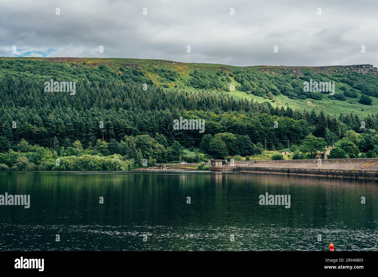 Ladybower Reservoir Dam Stock Photo - Alamy