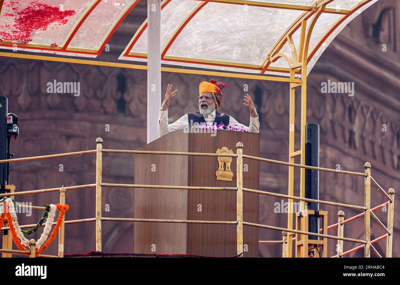 NEW DELHI, INDIA - AUGUST 15: Prime Minister Narendra Modi addresses ...