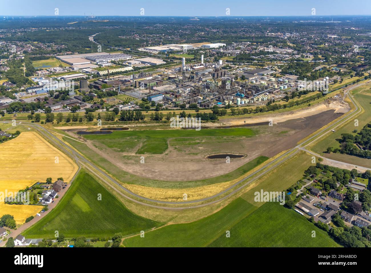 Oq chemicals plant ruhrchemie hi-res stock photography and images - Alamy