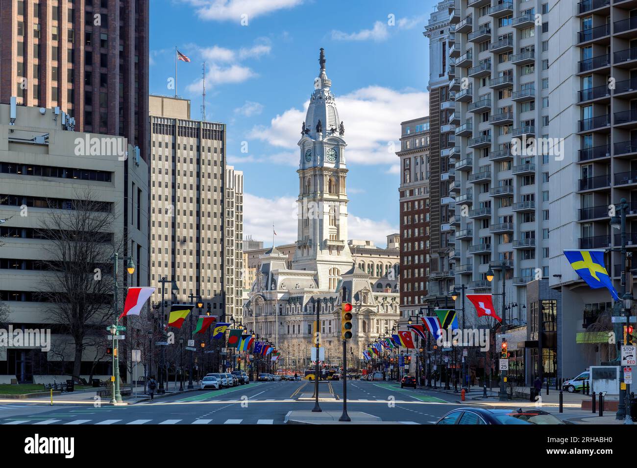 Philadelphia downtown with historic City Hall, Philadelphia ...