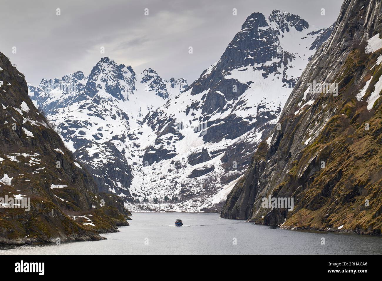 1890 battle of trollfjord hi-res stock photography and images - Alamy