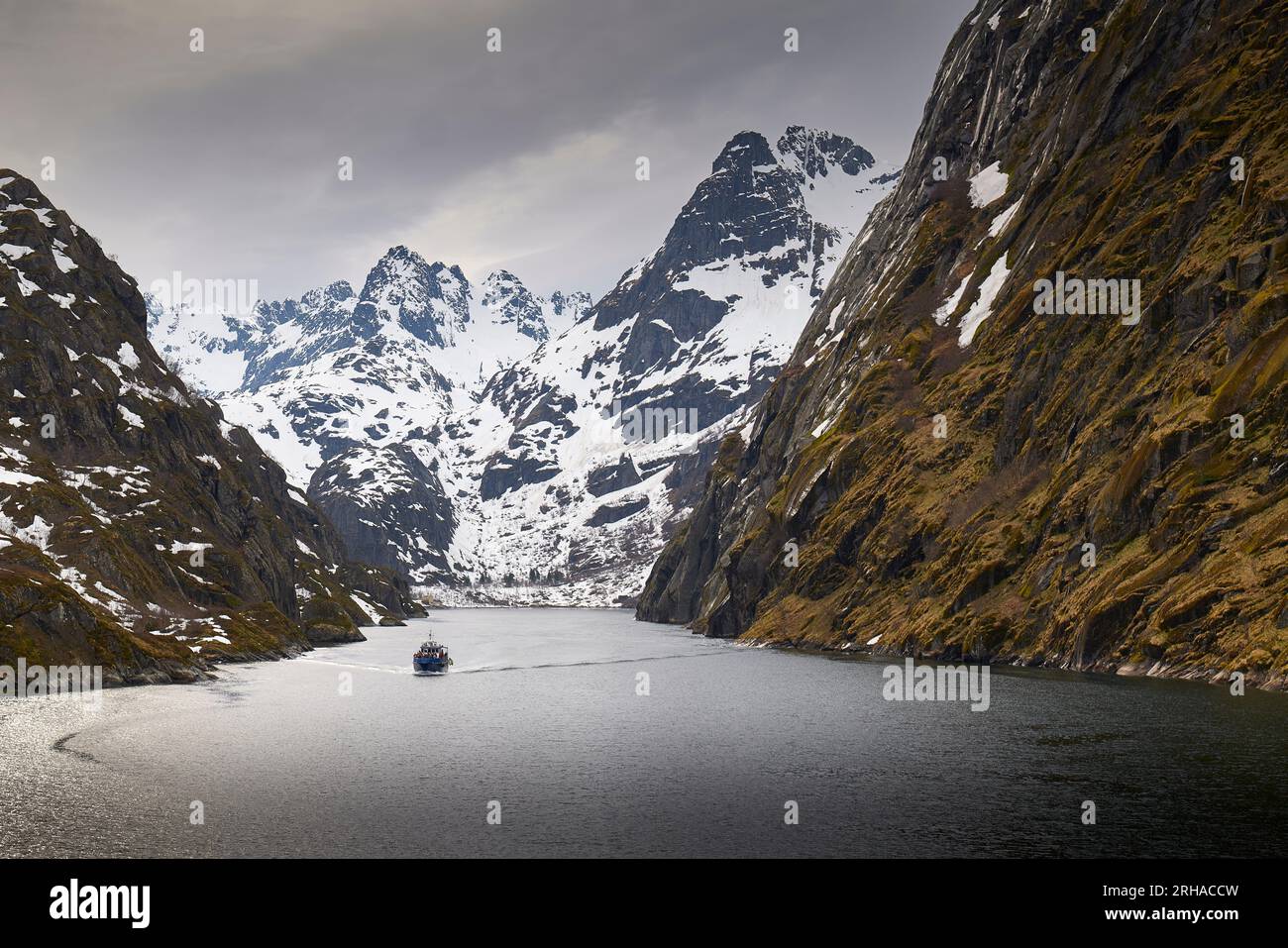 1890 battle of trollfjord hi-res stock photography and images - Alamy