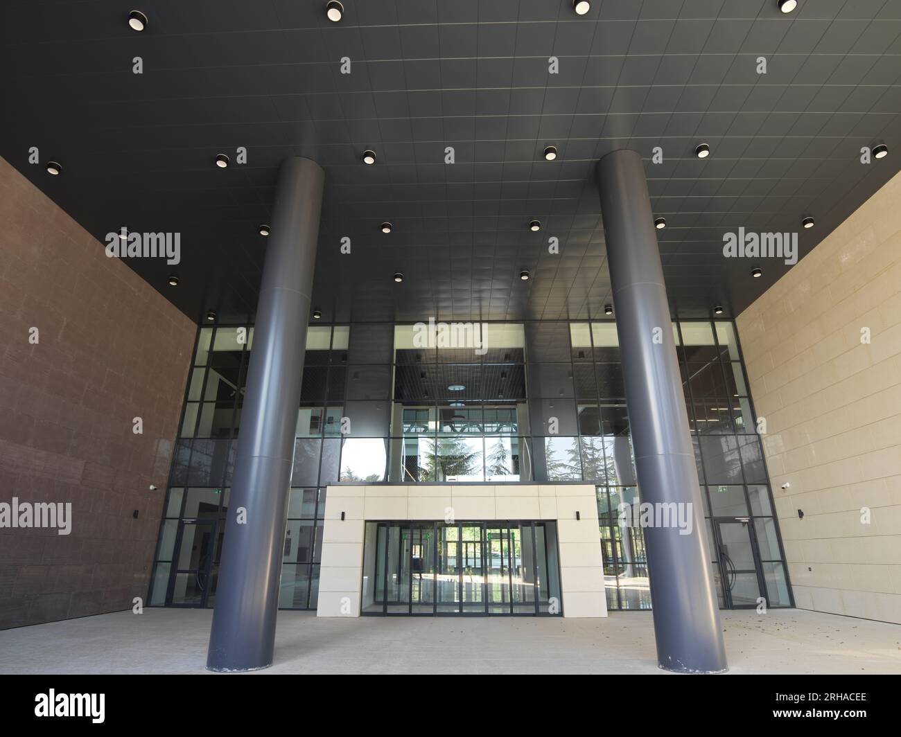 empty hall. photoshoot of the interior of a corporate building ...