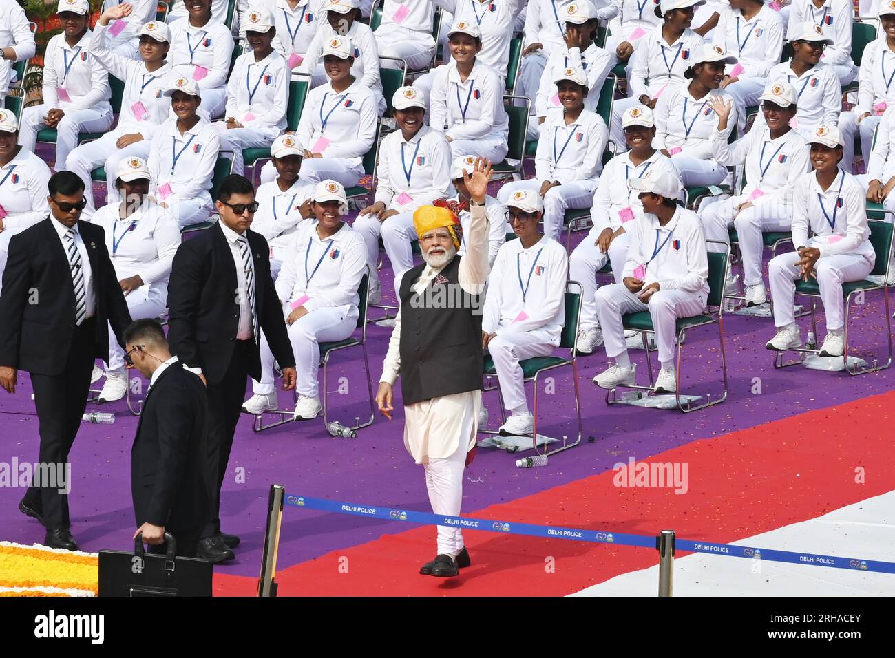 NEW DELHI, INDIA - AUGUST 15: Prime Minister Narendra Modi meets NCC ...