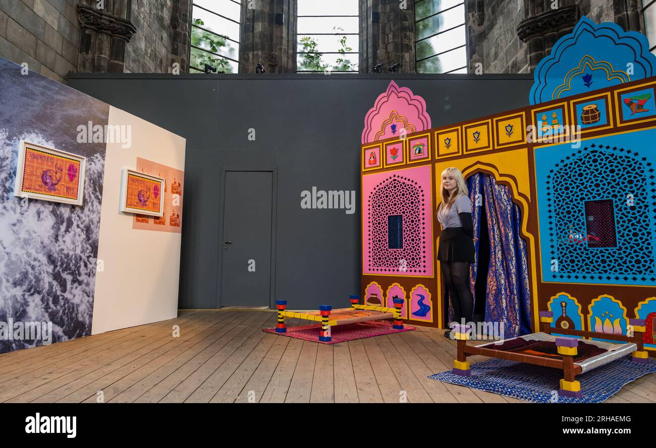 Royal Mile, Edinbugh, Scotland, UK, 15th August 2023. Edinburgh Art Festival: Platform is an art ...