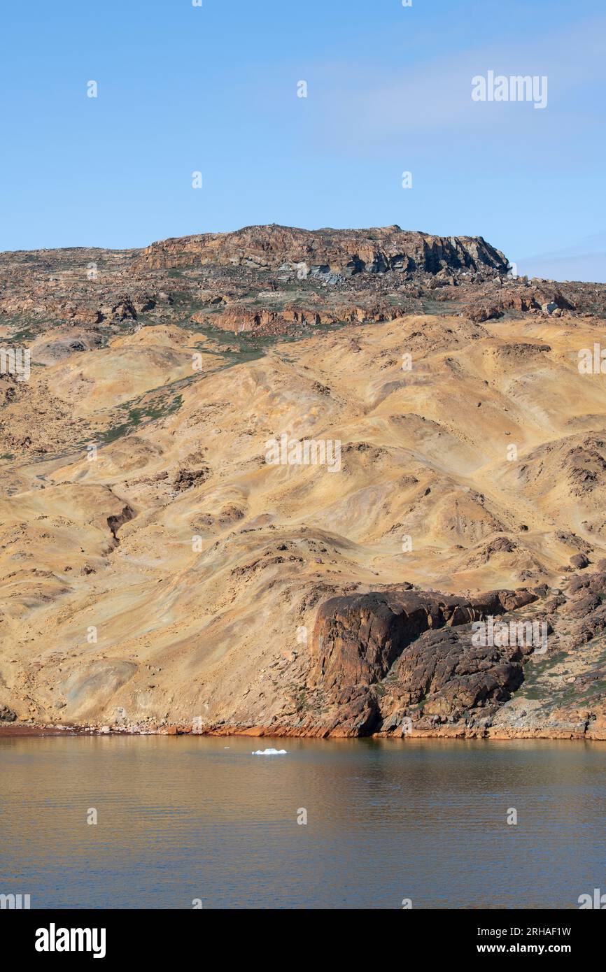 Coastal polar desert greenland hi-res stock photography and images - Alamy