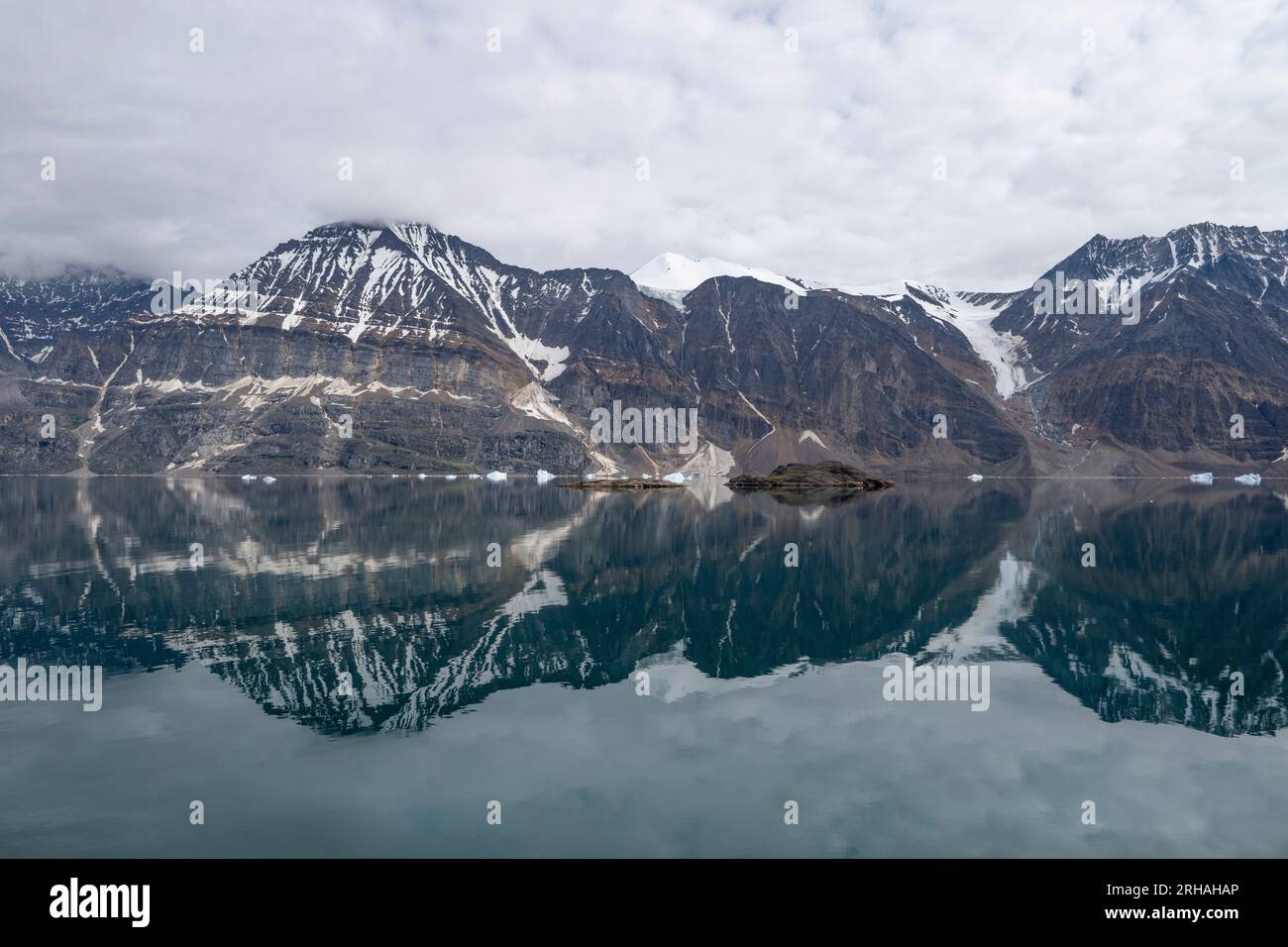 Karrats fjord hi-res stock photography and images - Alamy