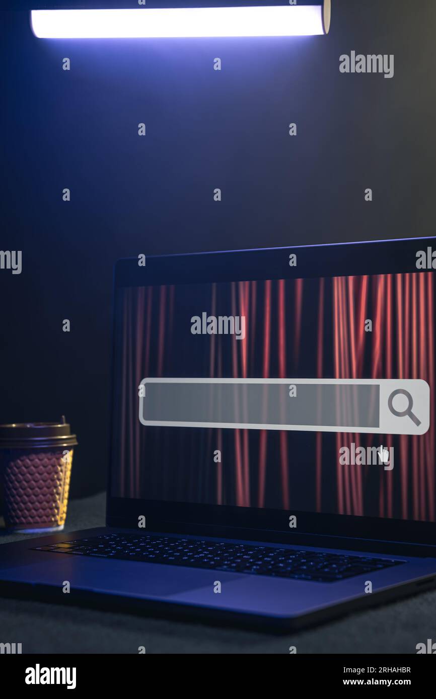 Global business search bar hi-res stock photography and images - Alamy