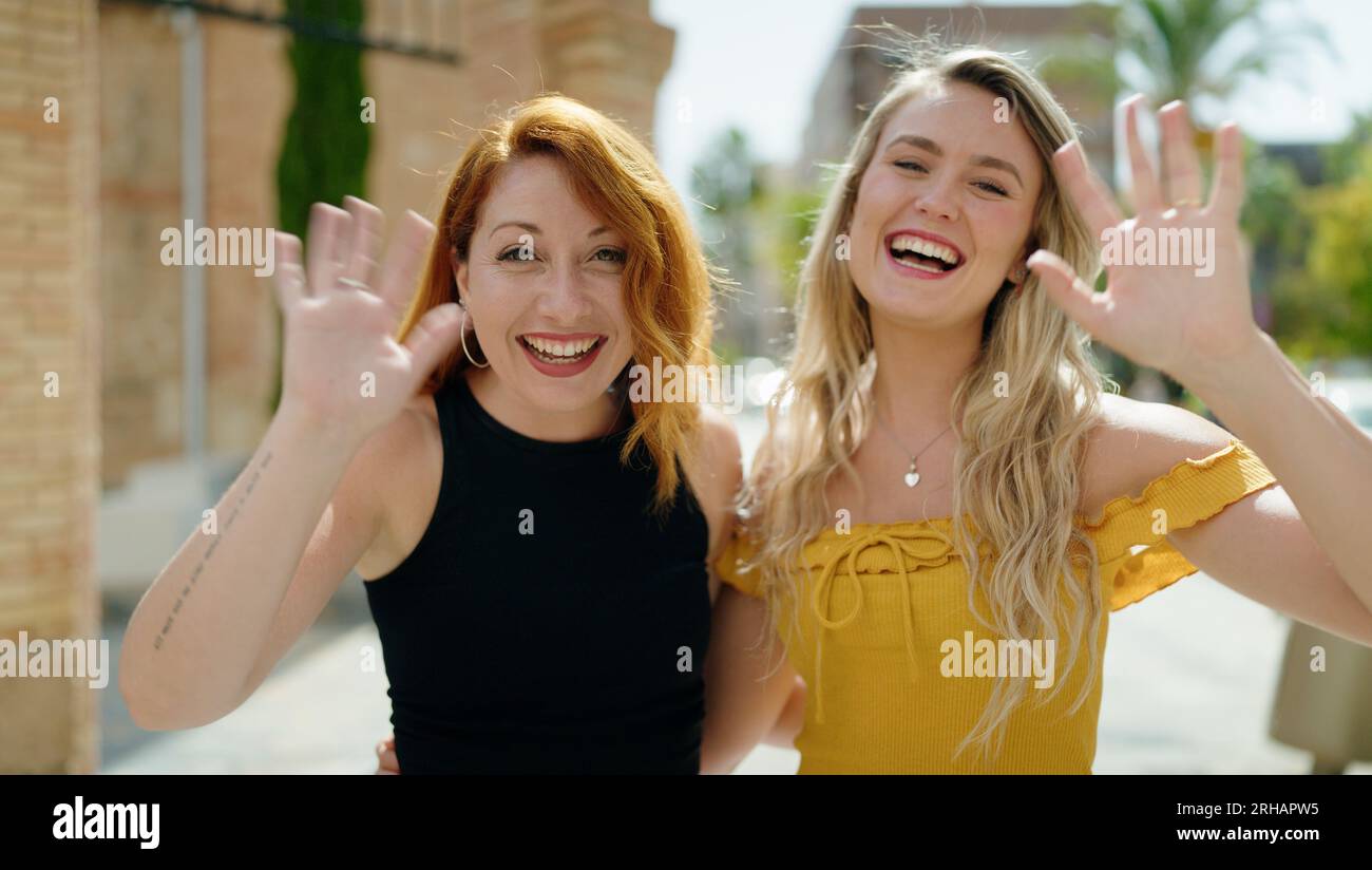 Hugging other hi hi-res stock photography and images - Alamy