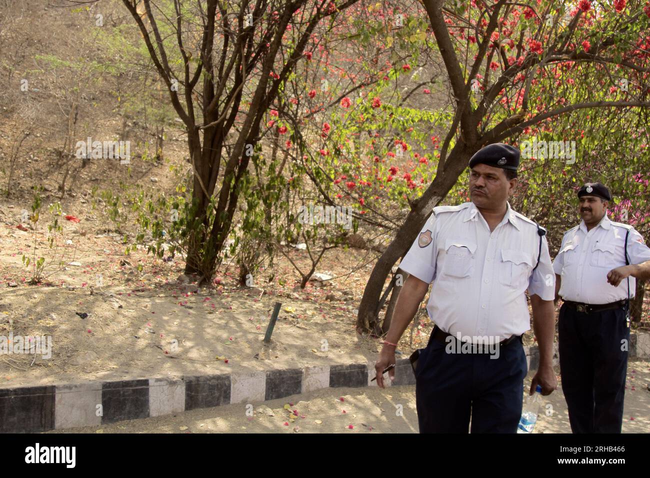 Indian police man officer standing hi-res stock photography and images ...