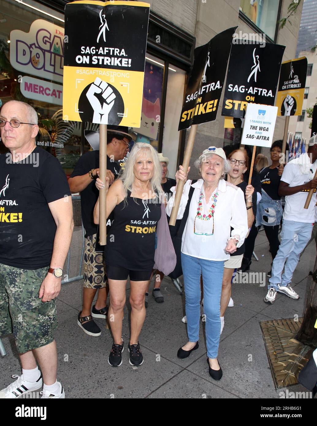 New York City, USA. 15th Aug, 2023. Ilene Kristen and Marilyn Chris ...