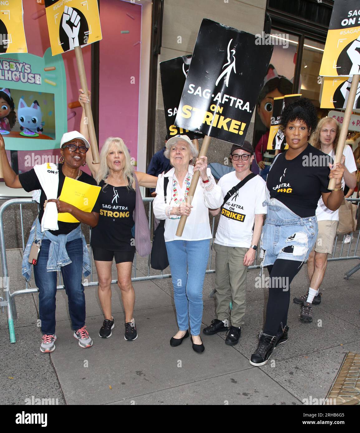 New York City, USA. 15th Aug, 2023. Ilene Kristen, Marilyn Chris ...