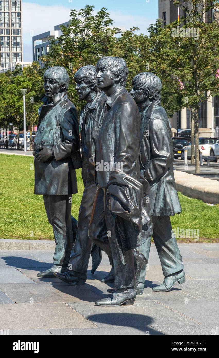 Beatles statue by Andy Edwards in Liverpool Stock Photo - Alamy