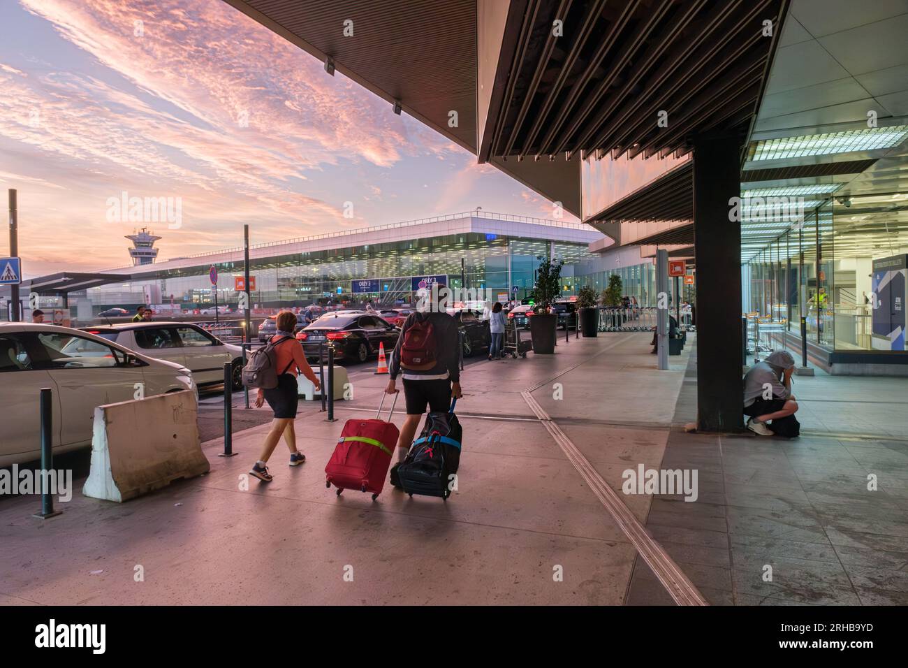 Terminal to orly airport hi-res stock photography and images - Alamy