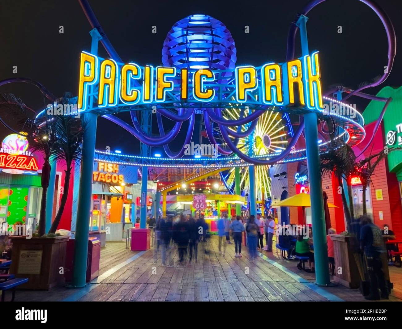 Amusement park pier hi-res stock photography and images - Alamy