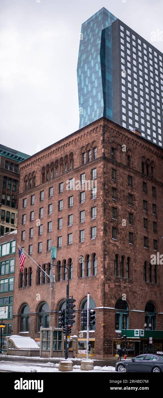 Aligned buildings hi-res stock photography and images - Alamy