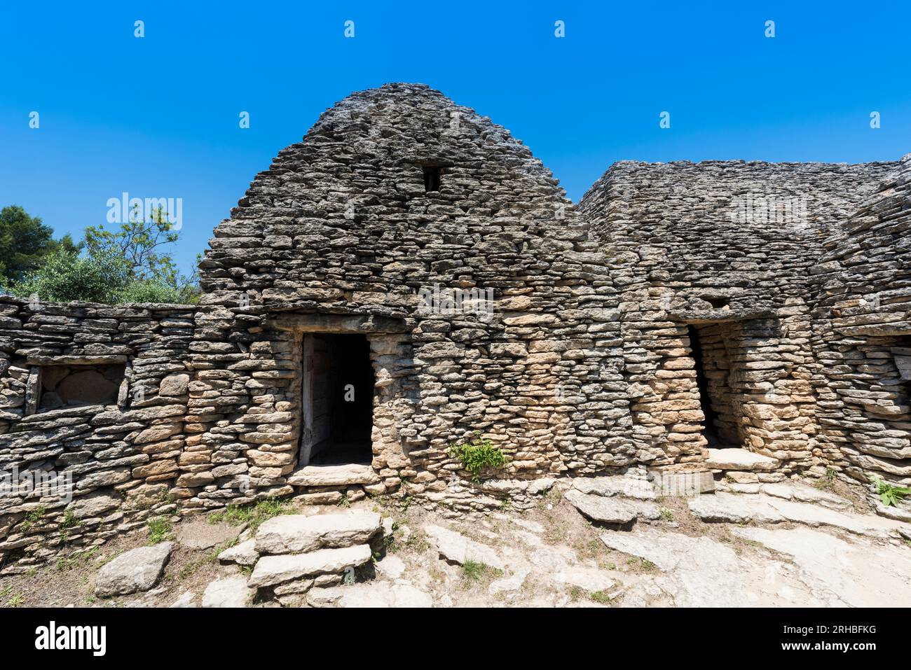 Stone age huts hi-res stock photography and images - Alamy