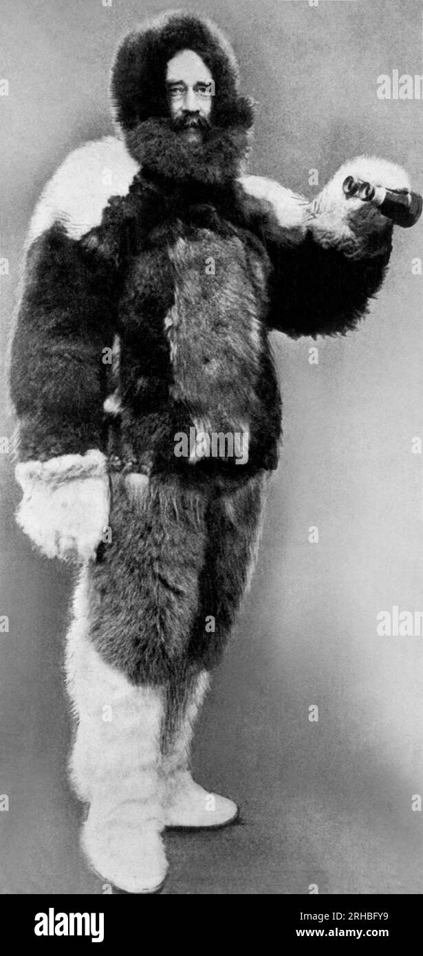 World: 1909 Arctic explorer Robert E. Peary dressed in fur the in the ...