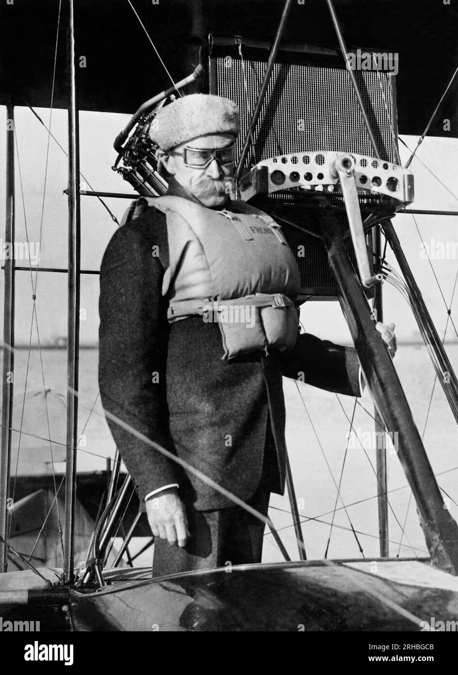 Long Beach, New York: October 17, 1915 Noted arctic explorer Admiral ...