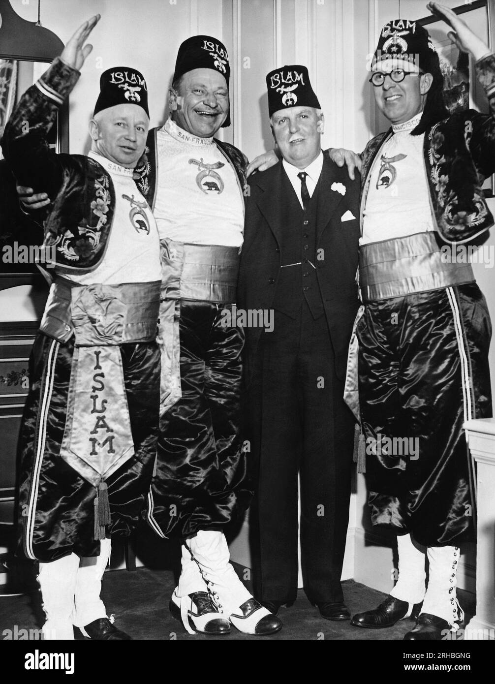 Los Angeles, California: May 27, 1932 California governor James Rolph ...