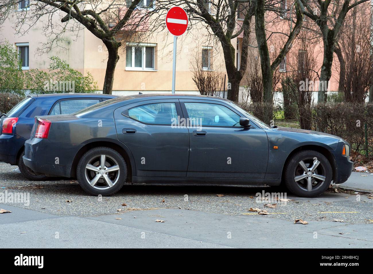 Dodge charger car hi-res stock photography and images - Alamy