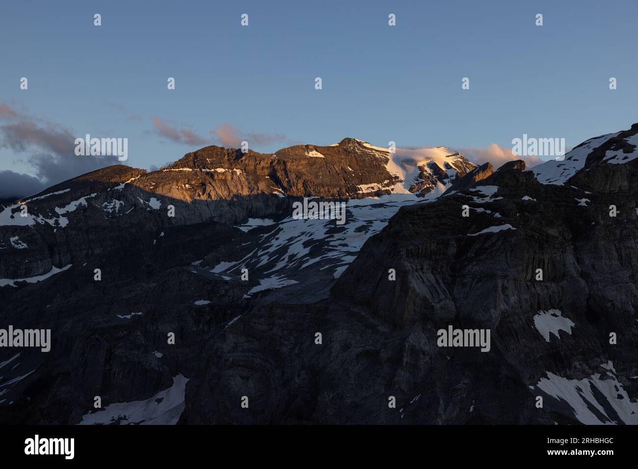 Epic Sunset over an alpine lake called Limmerensee in Switzerland ...