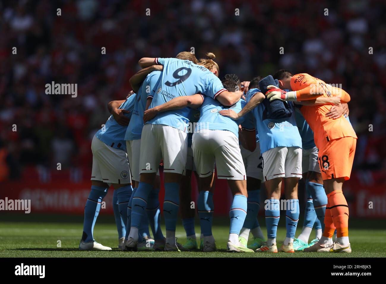 Manchester City team huddle - Manchester City v Manchester United, The ...