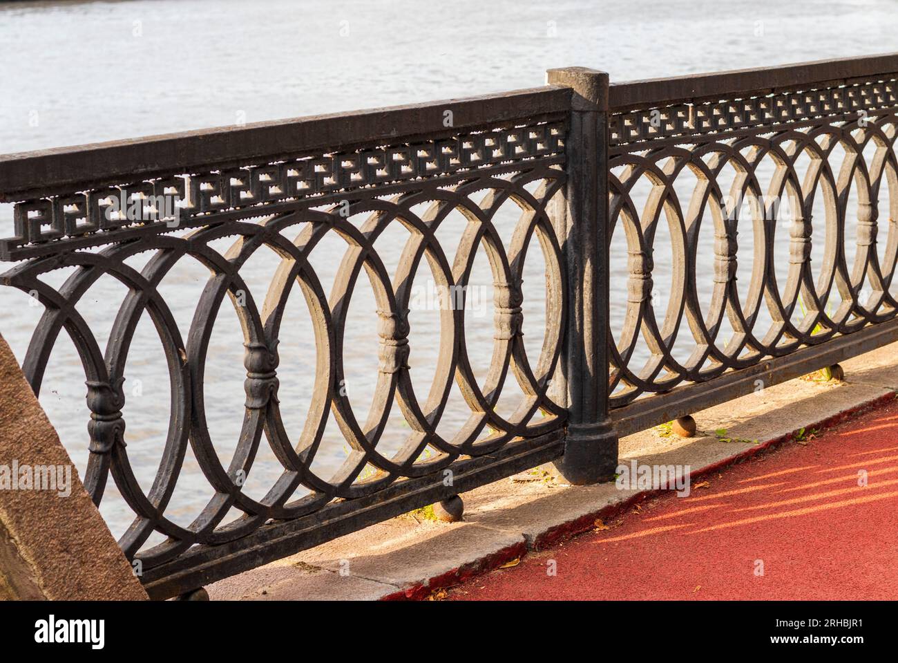 Alloy fence hi-res stock photography and images - Alamy