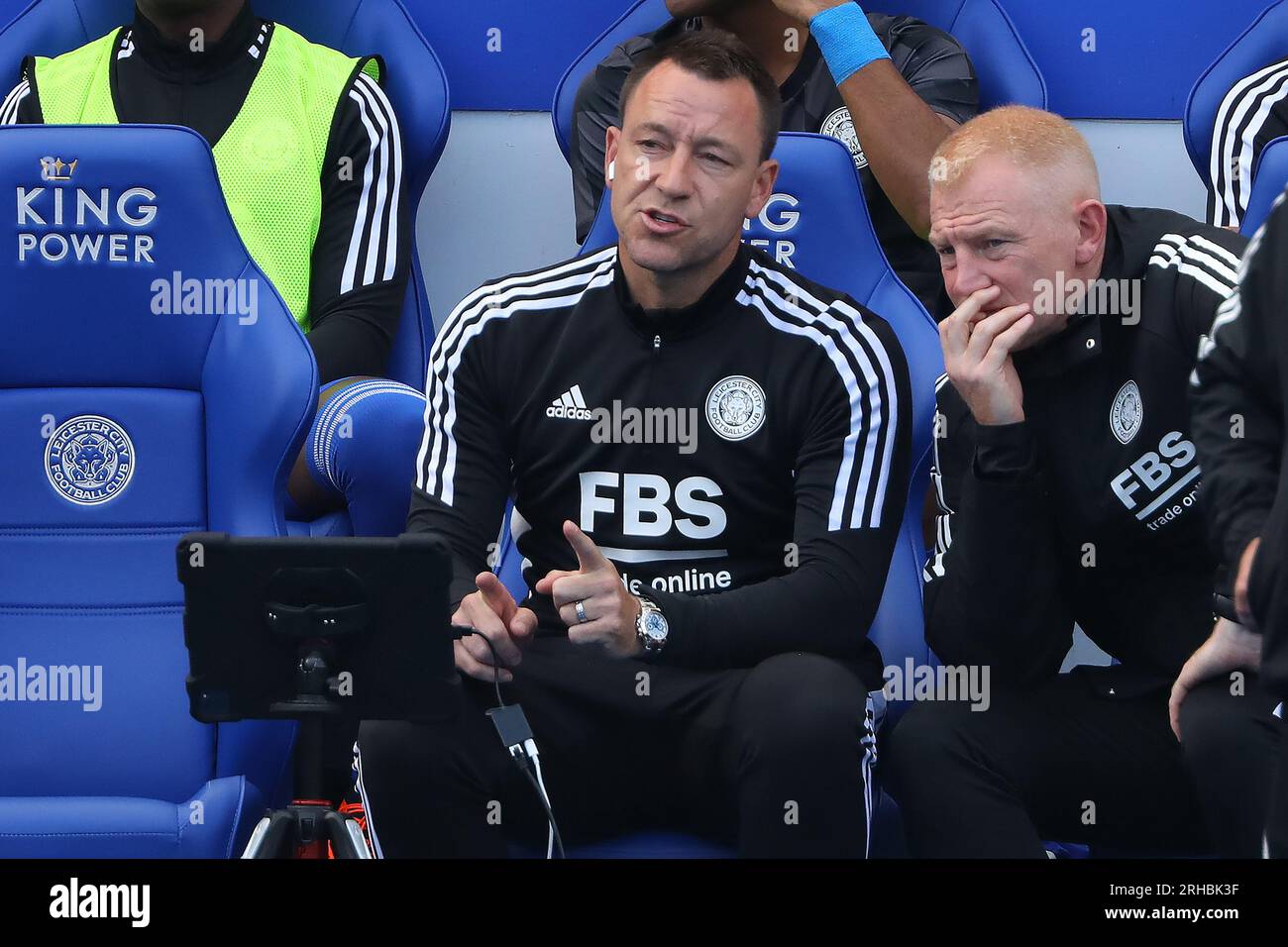 Premier league coaches hi-res stock photography and images - Alamy