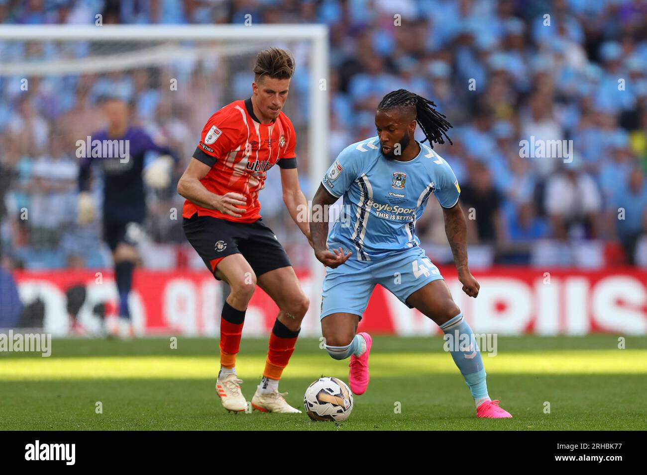 Reece burke luton town hi-res stock photography and images - Alamy