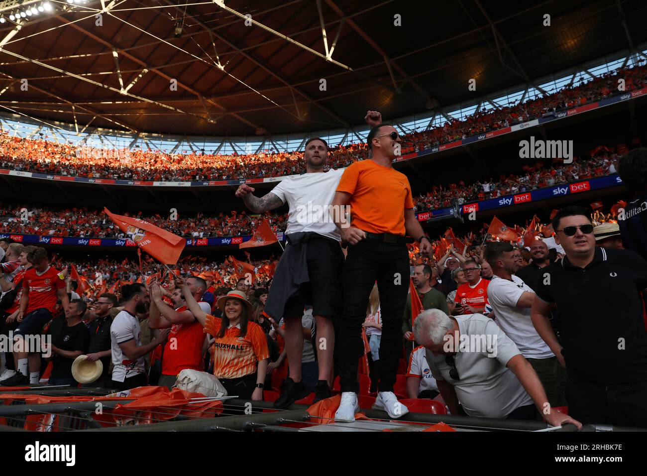 Luton Town fans celebrate - Coventry City v Luton Town, Sky Bet ...