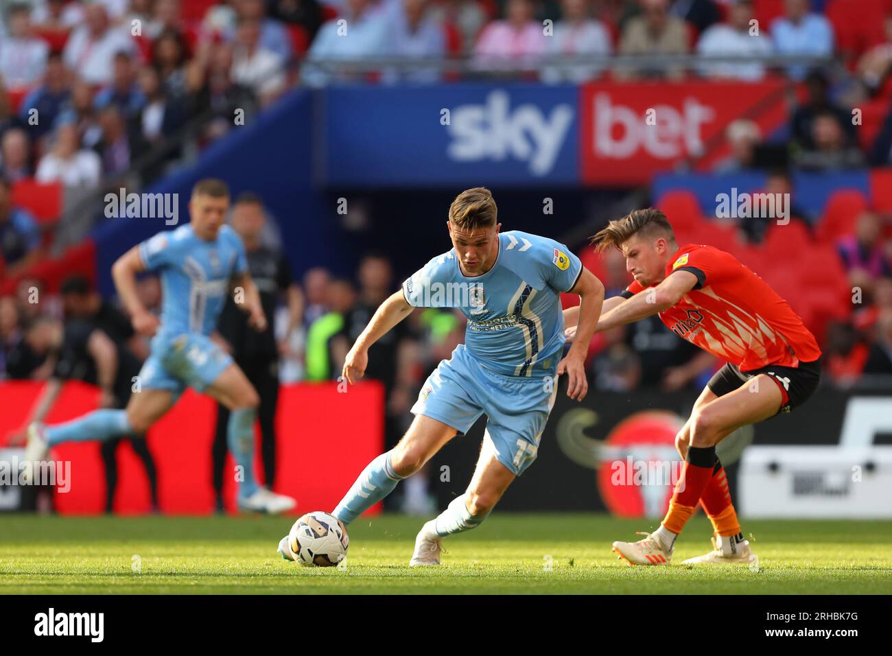 Viktor gyokeres coventry 2023 hi-res stock photography and images - Alamy