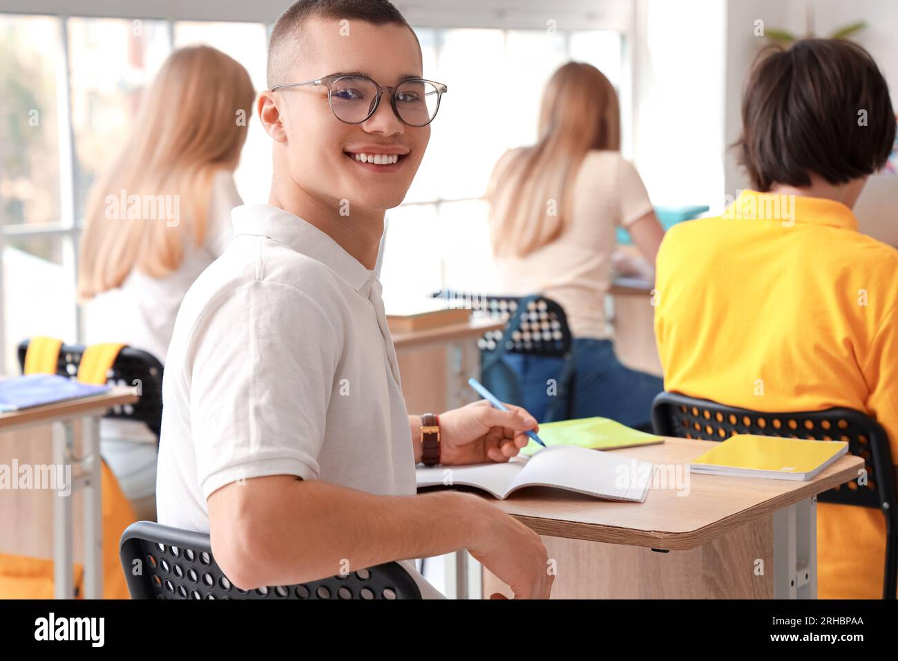Student students pupil man men male hi-res stock photography and images ...