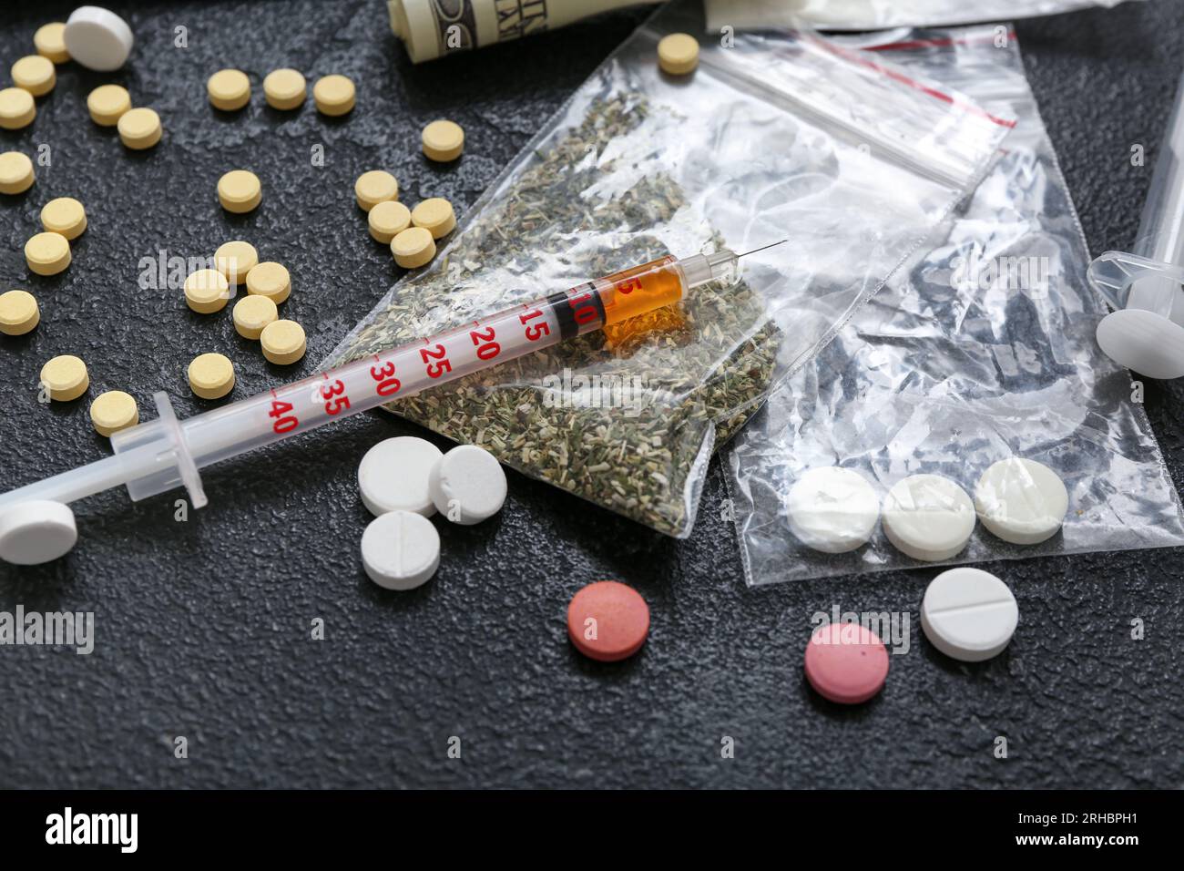 Different hard drugs on hi-res stock photography and images - Alamy