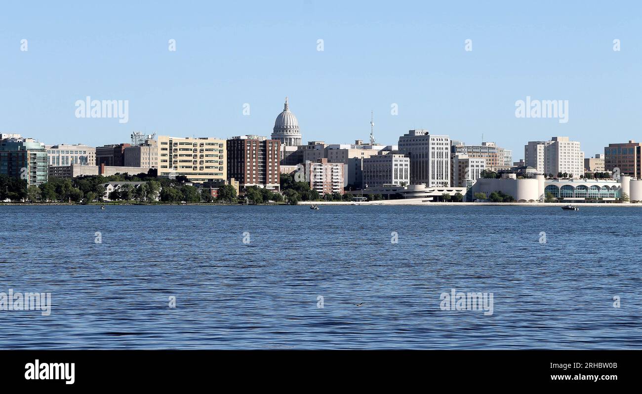 Wisconsin skyline hi-res stock photography and images - Alamy