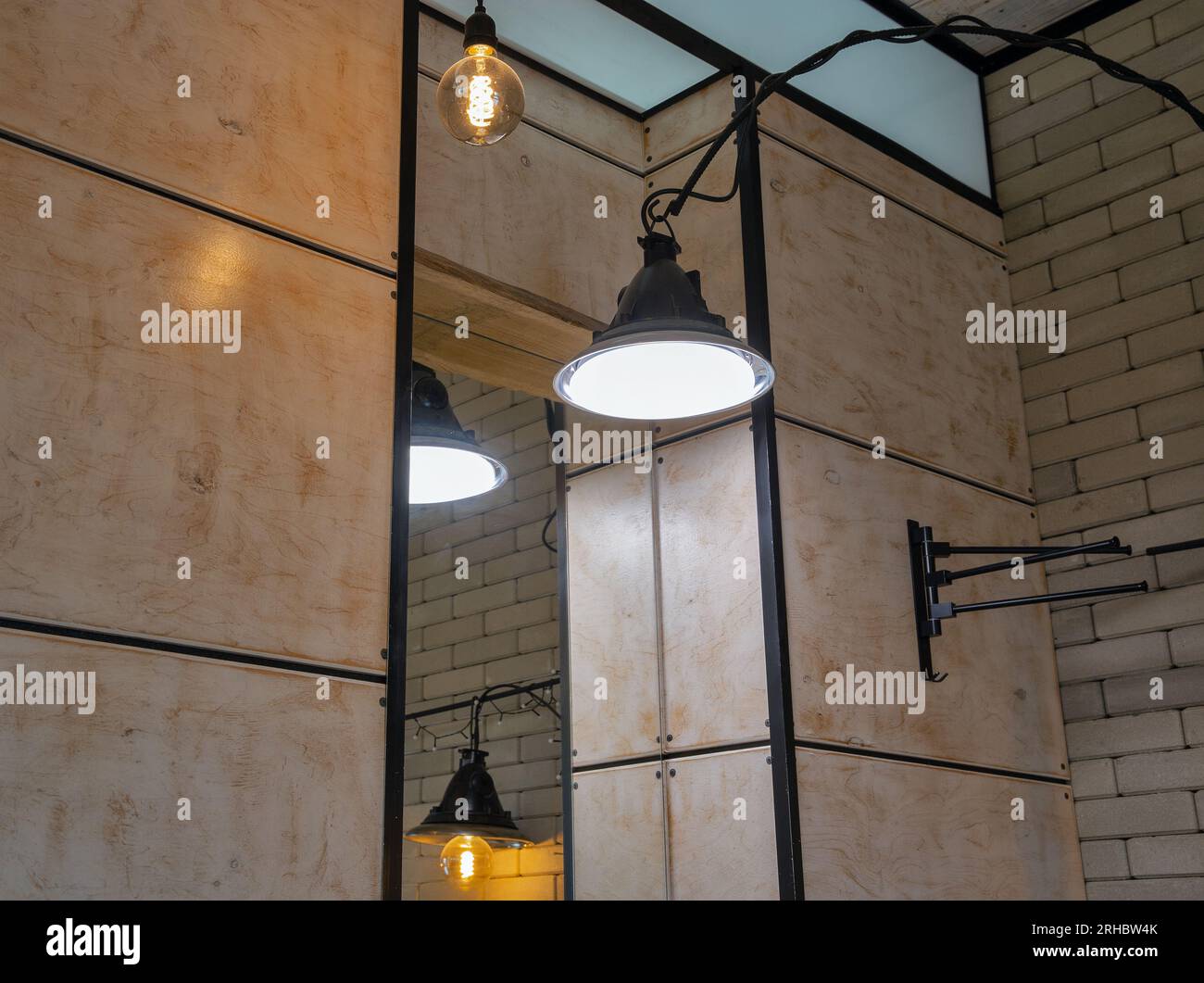 Industrial living loft hi-res stock photography and images - Alamy
