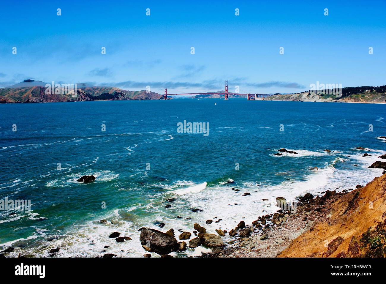 Golden Gate Bridge view from Land's End trail, San Francisco ...