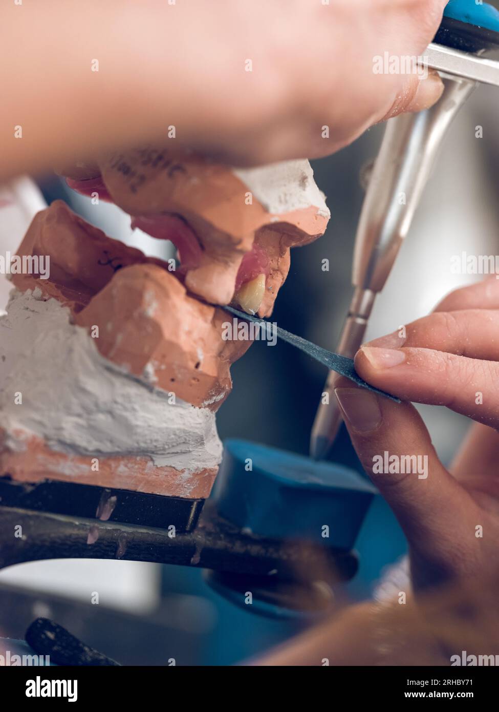 Articulating paper hi-res stock photography and images - Alamy