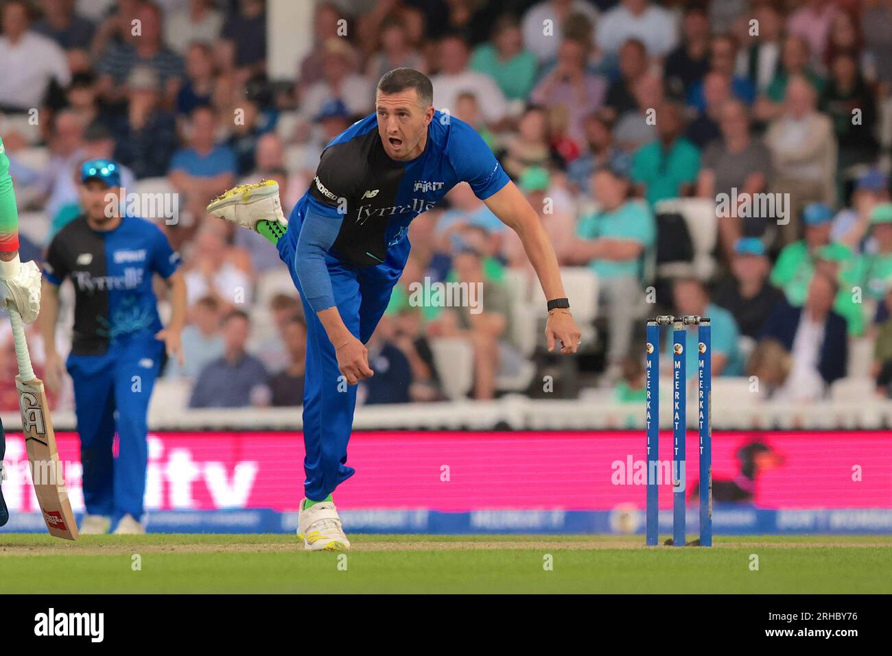 London, UK. 15th Aug, 2023. London Spirit's Dan Worrall bowling as Oval ...