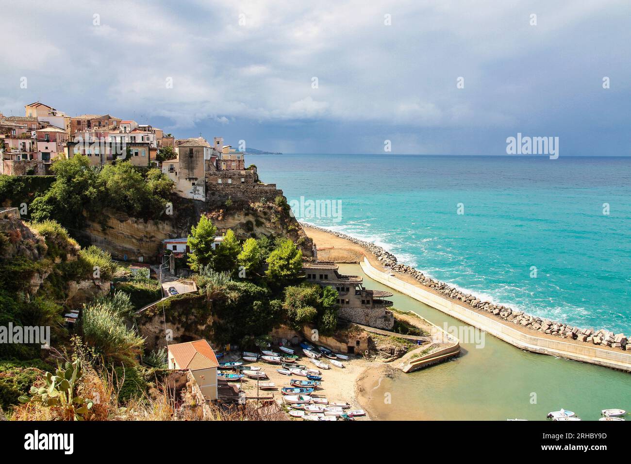 Pizzo Calabro, beautiful coastal town in Calabria, southern Italy ...