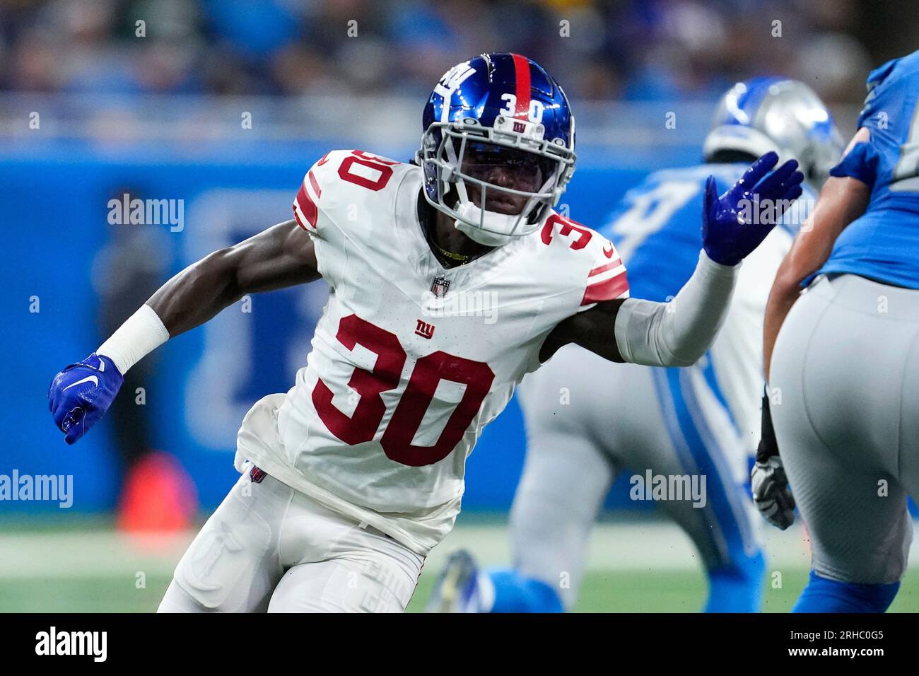 New York Giants cornerback Darnay Holmes (30) plays against the Detroit ...