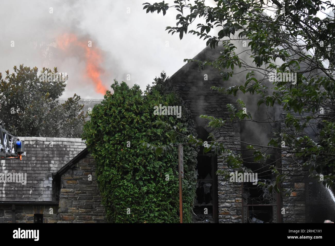 Montclair, United States. 15th Aug, 2023. Flames and heavy smoke ...