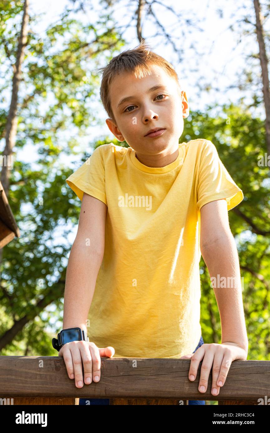 Standing leaning fence hi-res stock photography and images - Alamy